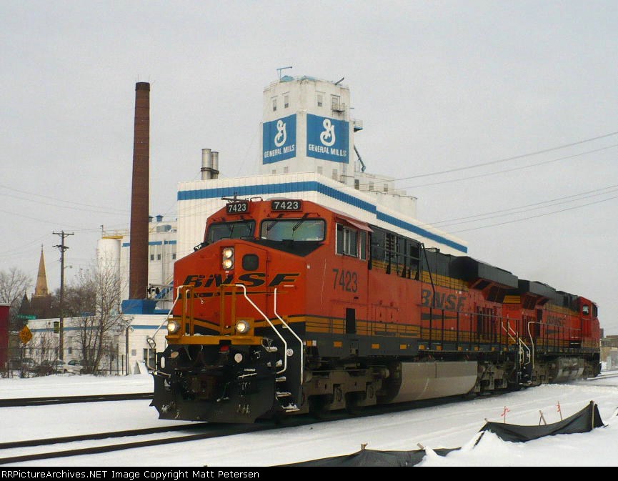 BNSF 7423